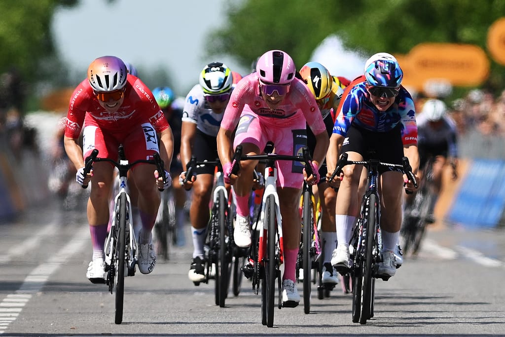 Elisa Balsamo verdient nu echt het roze met tweede sprintzege op rij in ...