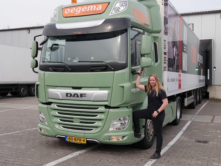 Melissa van Dalen voelt zich thuis bij Oegema Transport - INDedemsvaart