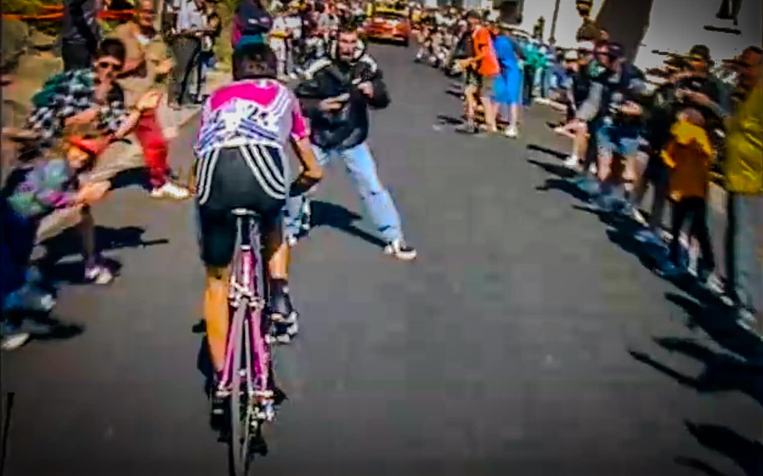 Giuseppe Guerini en de fan op Alpe d’Huez 1999: de beroemdste botsing ...