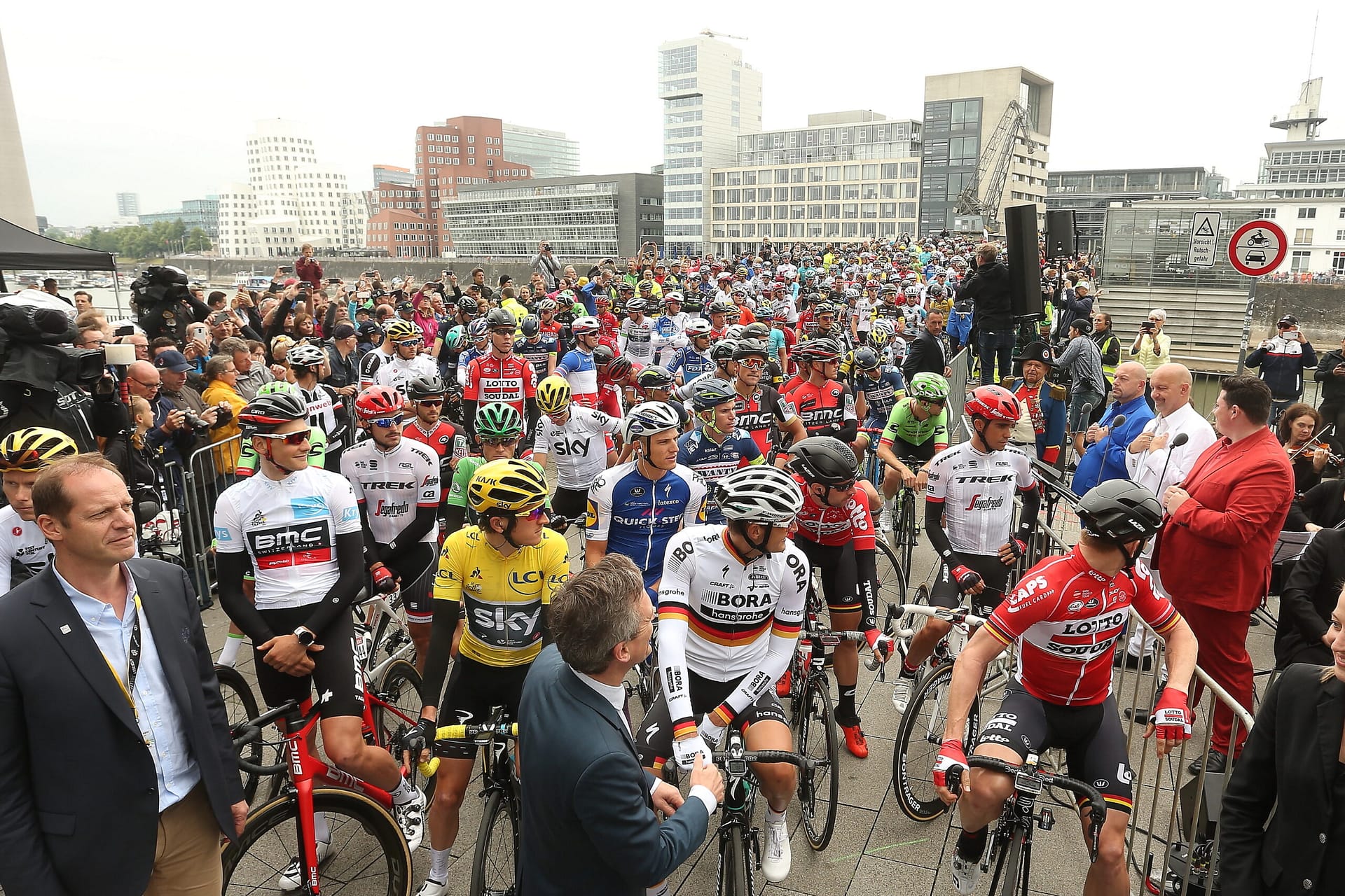 Tour Legacy - Dusseldorf zet zichzelf op de fietskaart | Het is Koers!